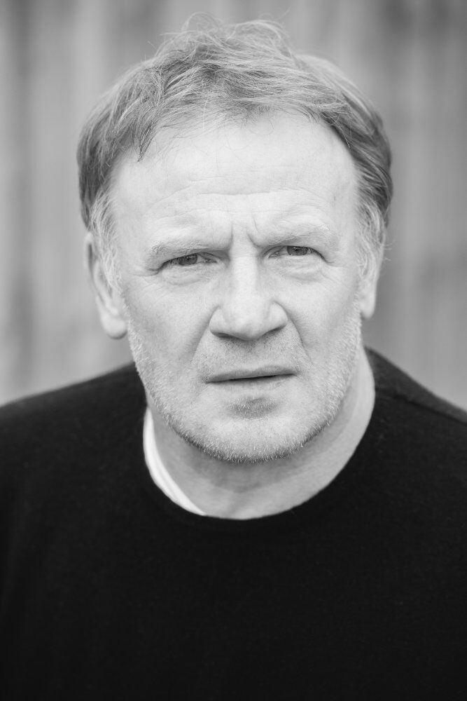 Mark Lewis Jones | Star Wars Canon Wiki | Fandom Mark Lewis Jones | Star Wars Canon Wiki | Fandom