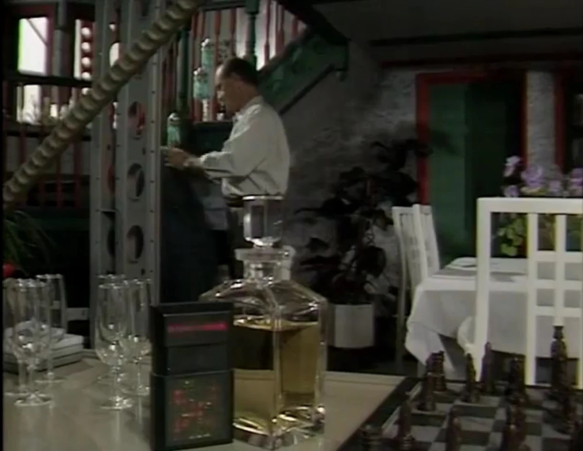 Box | Star Cops Wiki | Fandom