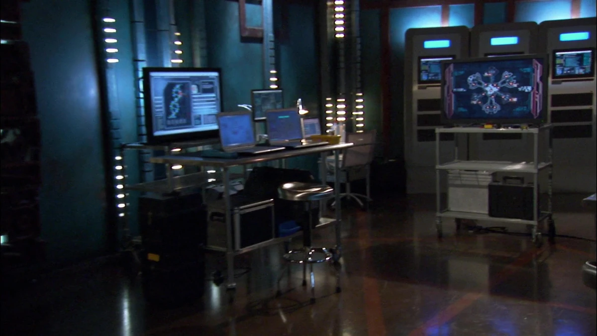 Radek Zelenka's lab | SGCommand | Fandom