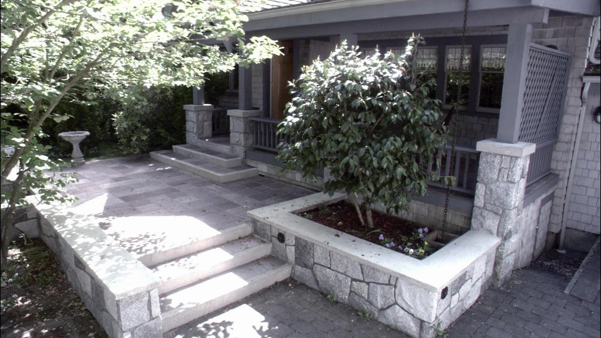 Simon Wallace's house | SGCommand | Fandom