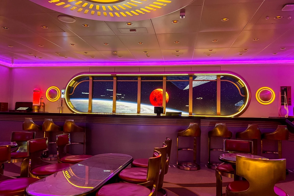 Hyperspace Lounge | Wookieepedia | Fandom