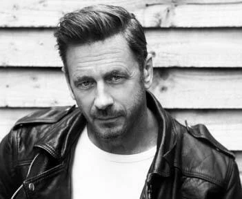 Simon Bond | Wookieepedia | Fandom