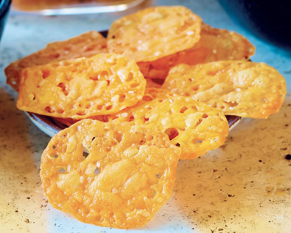 Lira San Cracker | Wookieepedia | Fandom