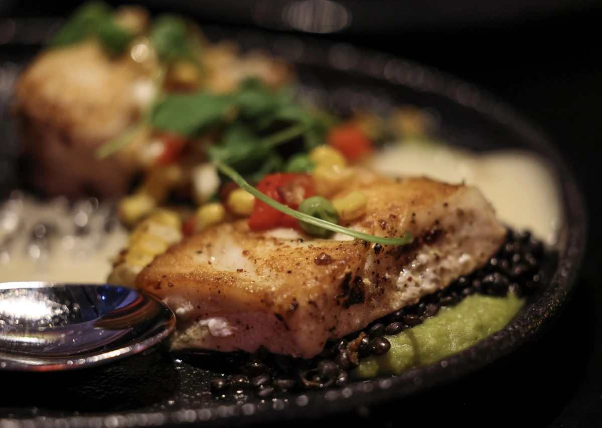 Seared Kashyyyk Whitefish | Wookieepedia | Fandom