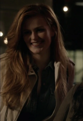 Sarah | Power Universe Wiki | Fandom