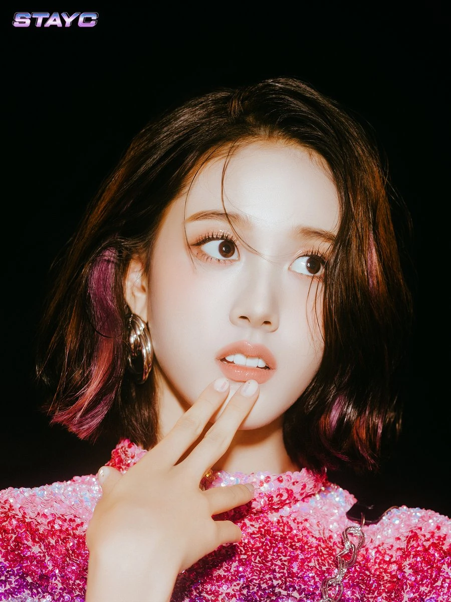 J/Gallery | STAYC Wiki | Fandom