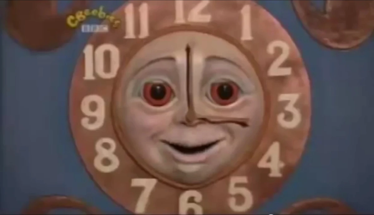 Chloe the clock | Step-inside Wikia | Fandom