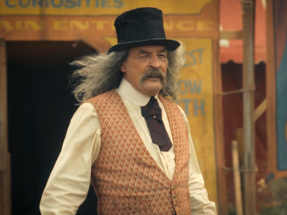 Carnival barker | Stephen King Wiki | Fandom