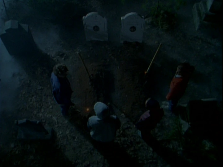 Ghost Beach (TV Episode) | R.L Stine Wiki | Fandom