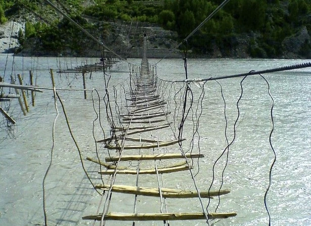 Hussaini Bridge, Pakistan | Stoopid Wiki | Fandom