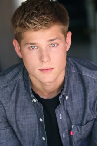 Mason Dye | Wiki Stranger Things | Fandom