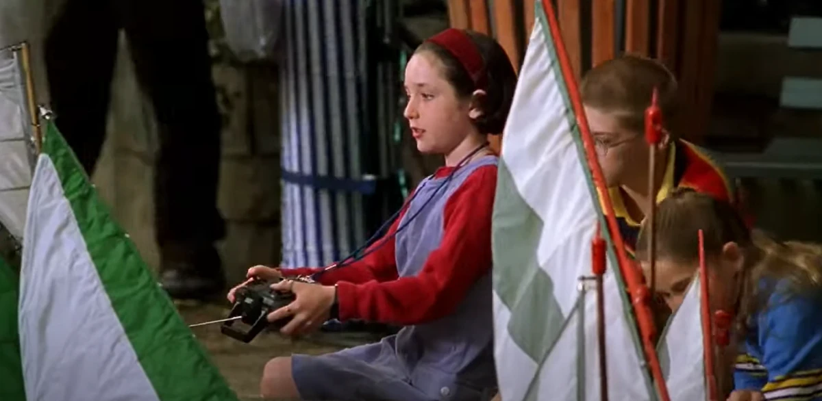 Unnamed Boat Racer Girl | Stuart Little Wiki | Fandom