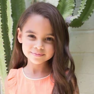 Ariana Greenblatt/Gallery | Stuck in the Middle Wikia | Fandom