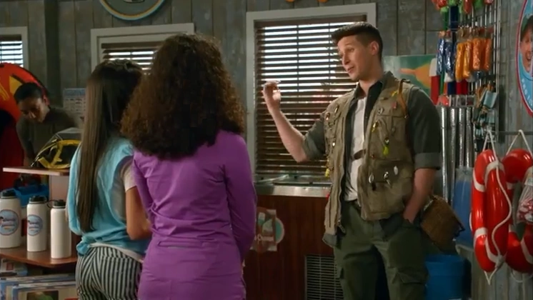 Stuck with a Hook, Line and Sinker/Gallery | Stuck in the Middle Wikia ...