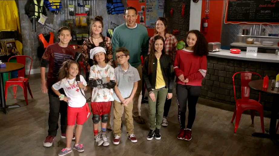 Stuck in a Commercial | Stuck in the Middle Wikia | Fandom