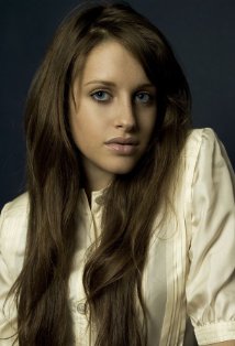 Carly Chaikin | Suburgatory Wiki | Fandom