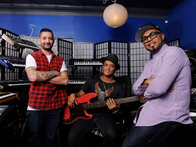 The Smeezingtons | Sugababes Wiki | Fandom