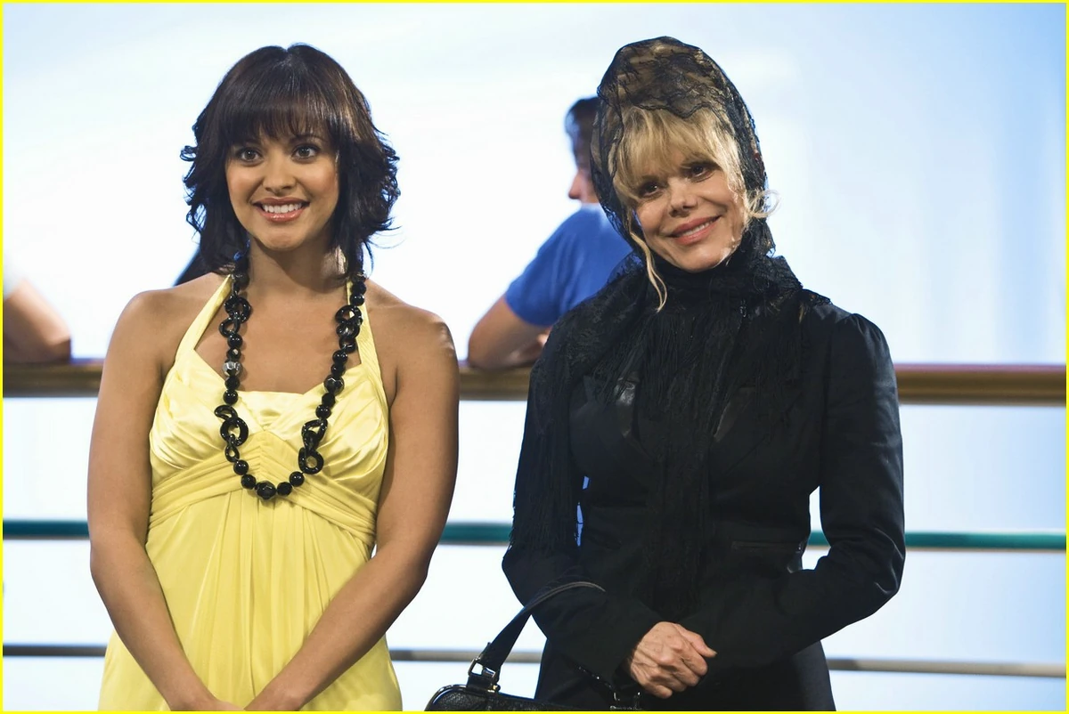 Francesca Gomez | The Suite Life Wiki | Fandom