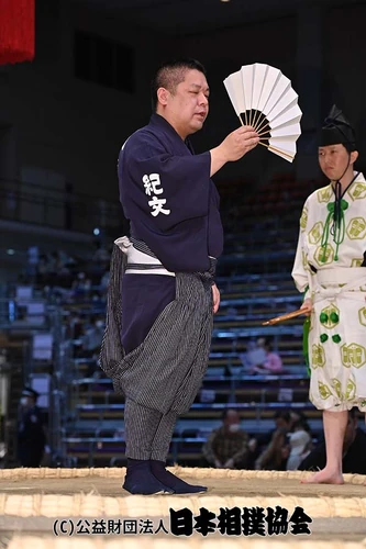 Yohei (yobidashi) | Sumowrestling Wiki | Fandom