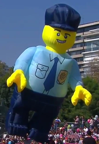 Lego Cop | SuperCreamPiper Big Balloon Parade Wiki | Fandom