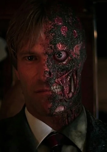 Two-Face (Aaron Eckhart) | Superhero Films Wiki | Fandom