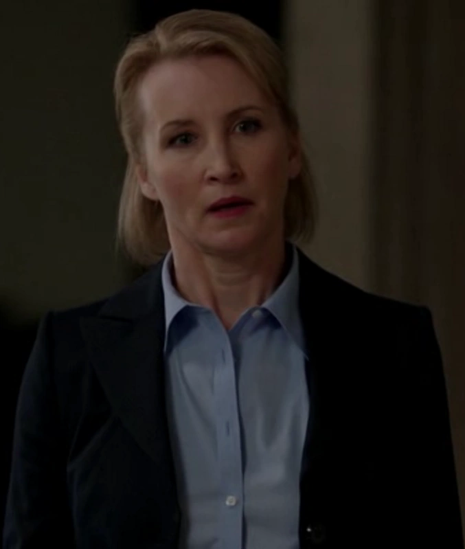 Female Secret Service Agent