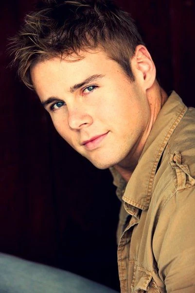 Aaron Hill | Wiki Supernatural Brasil | Fandom