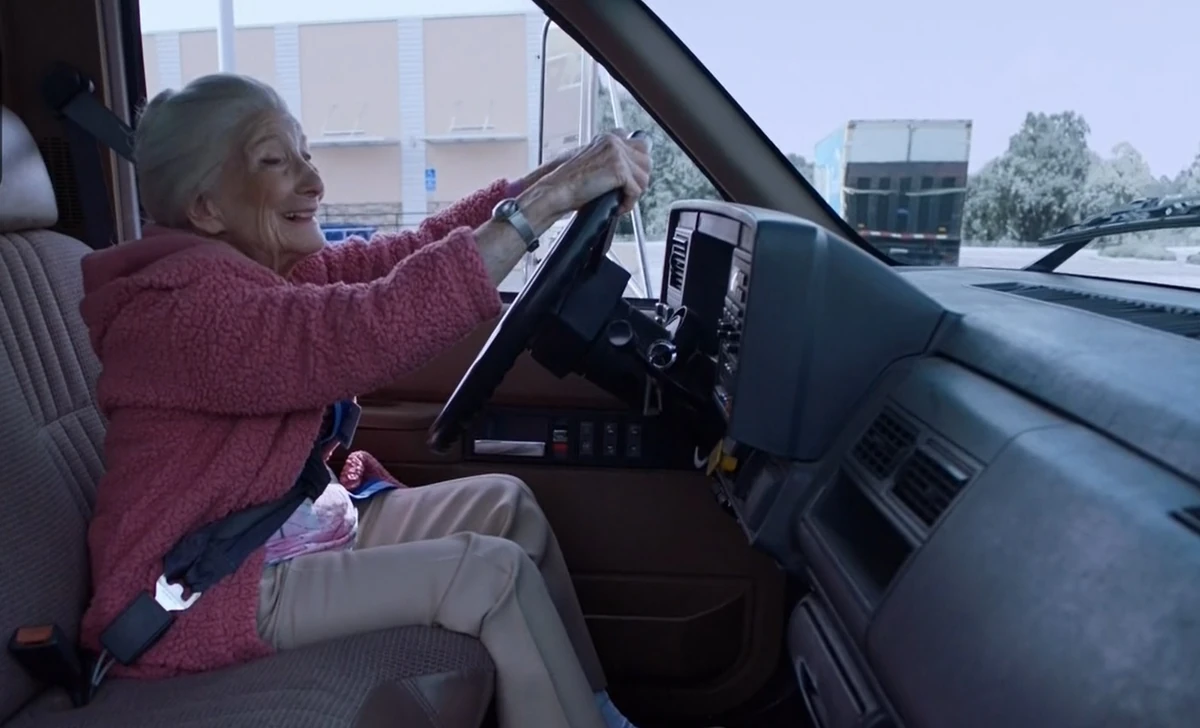 District Manager | Superstore Wiki | Fandom