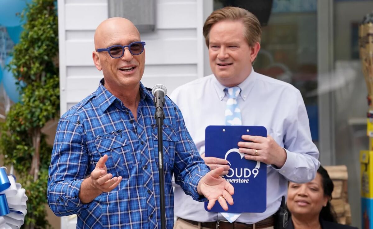 Howie | Superstore Wiki | Fandom