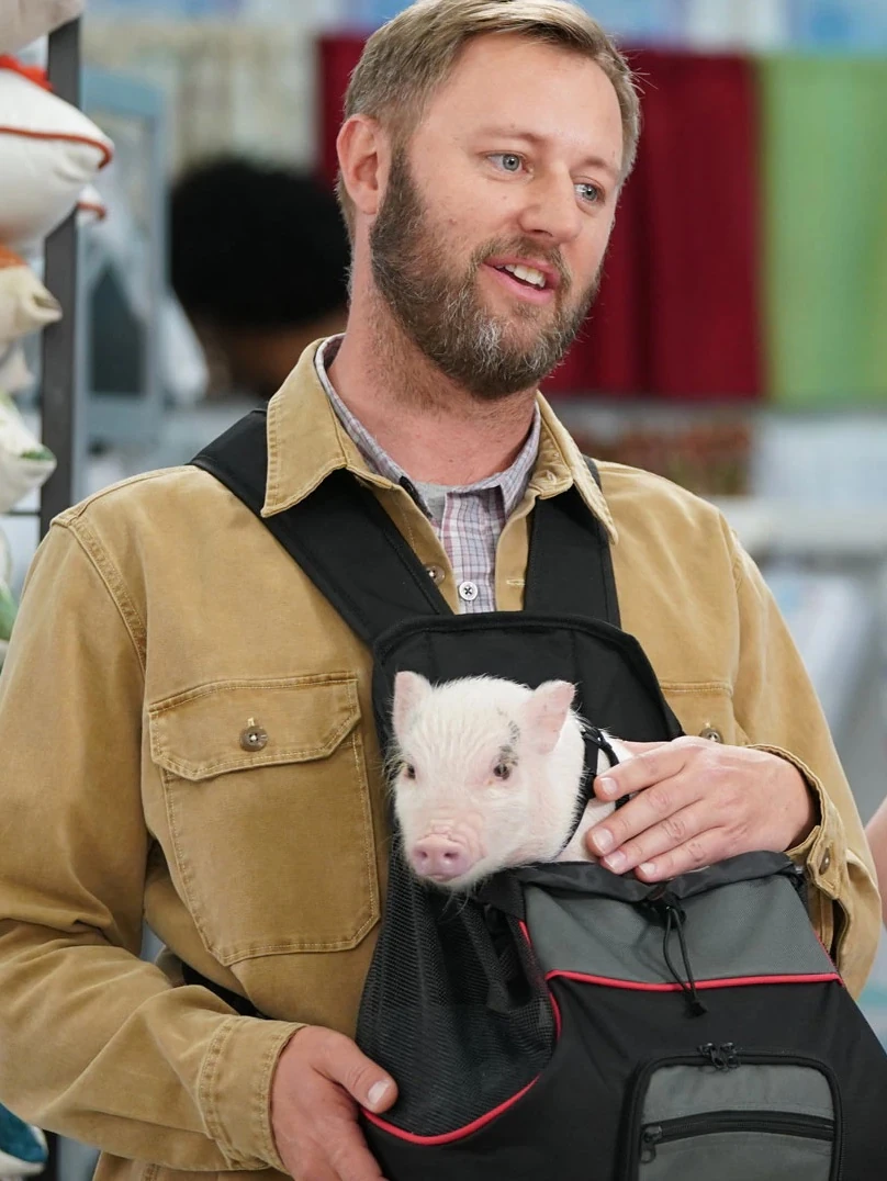 Brian | Superstore Wiki | Fandom