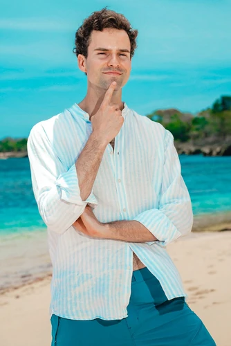 Laurence Cardwell | Survivor Wiki | Fandom