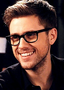 Aaron Mitchell | SurvivorFanonPolska Wiki | Fandom