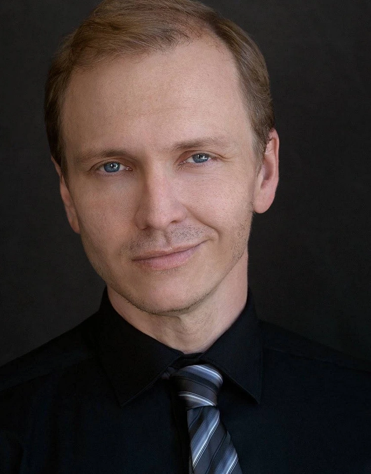 Chris Hackney | Svenskt Röstskådespel Wikia | Fandom