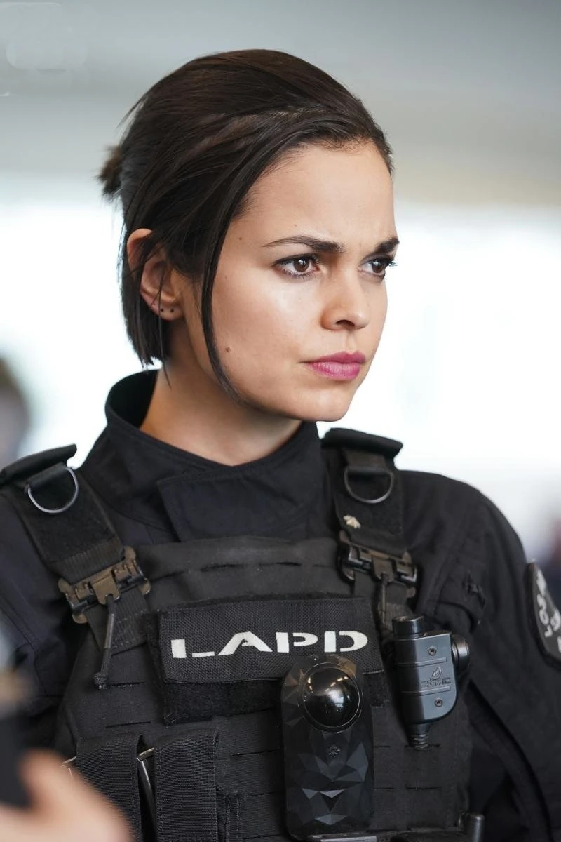 Category:Female Characters | S.W.A.T. Wiki | Fandom