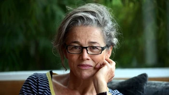 Sarah Peirse | Sweet Tooth Wiki | Fandom