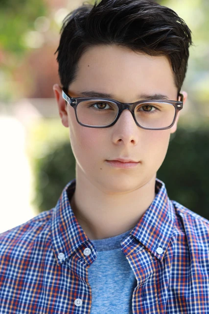 Izzy Lieberman | Sydney to the Max Wiki | Fandom