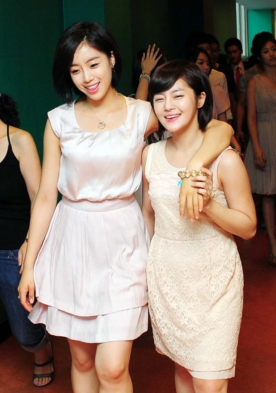 "Death Bell 2" stage greeting (110303) | T-ara Fans Wiki | Fandom