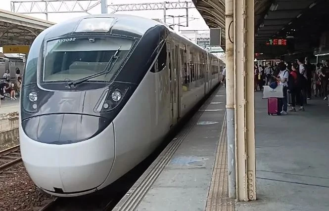 台鐵EMU3000型電聯車 | 台灣火車 Wiki | Fandom