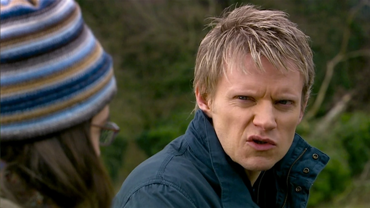 Elton Pope/Gallery | Tardis | Fandom