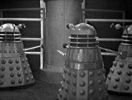 Daleks around the reproducer The Chase-4