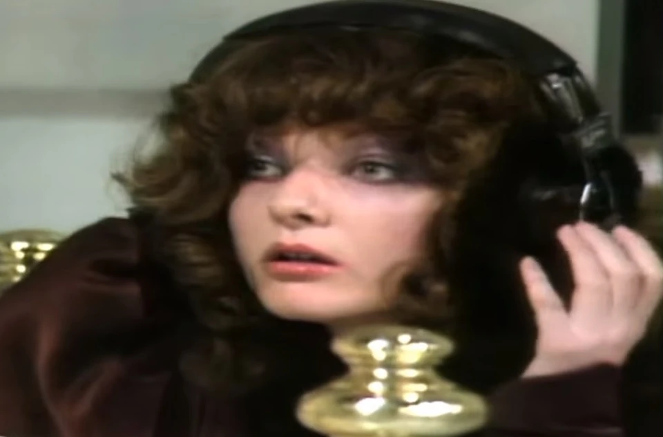 Noise-cancelling headphones | Tardis | Fandom