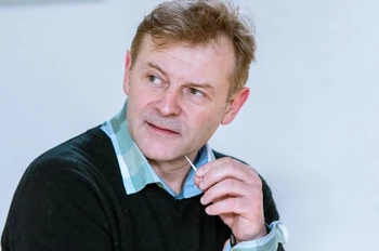 Jonathan Guy Lewis | Tardis | Fandom