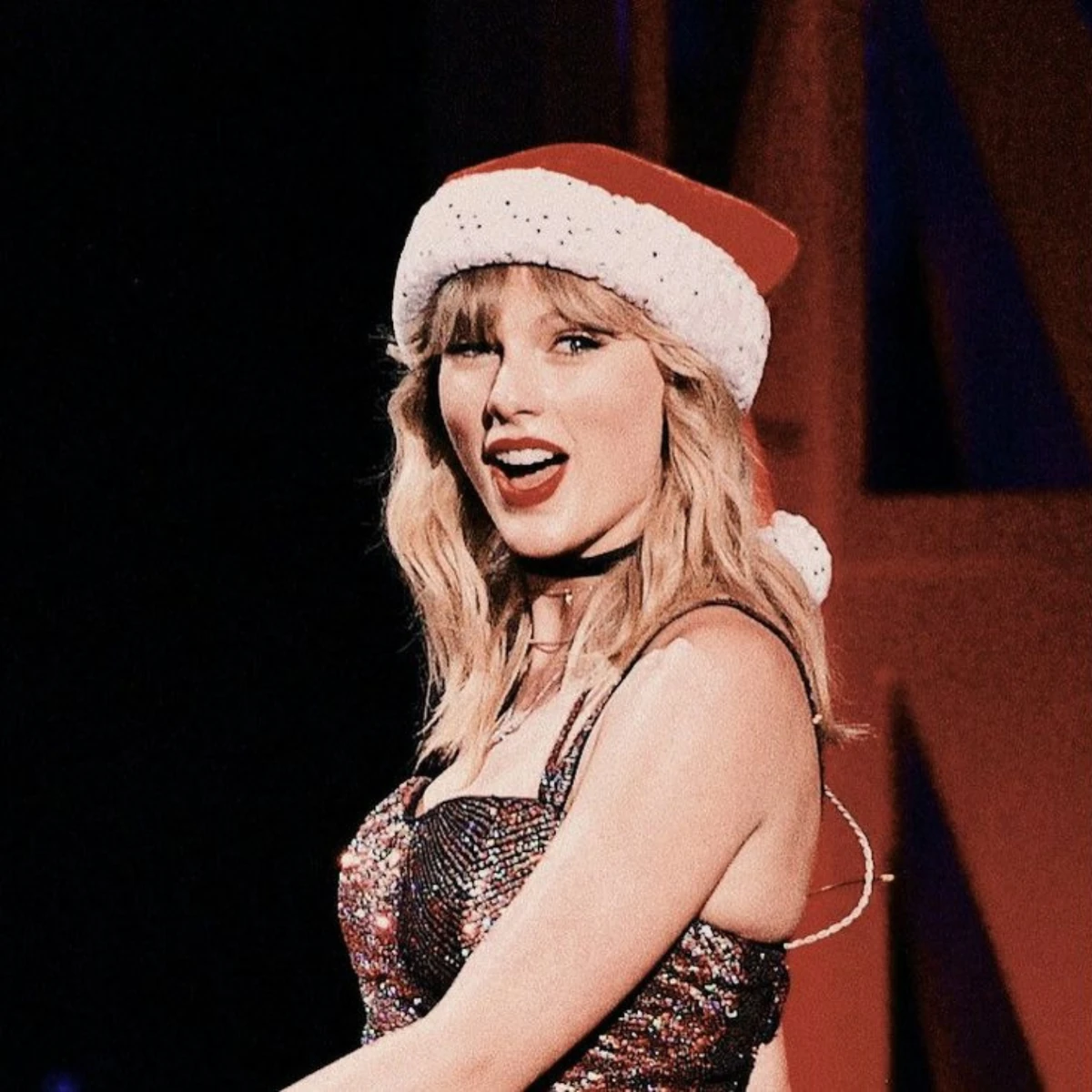 Sounds of the Season: The Taylor Swift Holiday Collection (Taylor's Version) (extended play ...