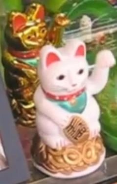 Waving cats | Taylor Swift Wiki | Fandom