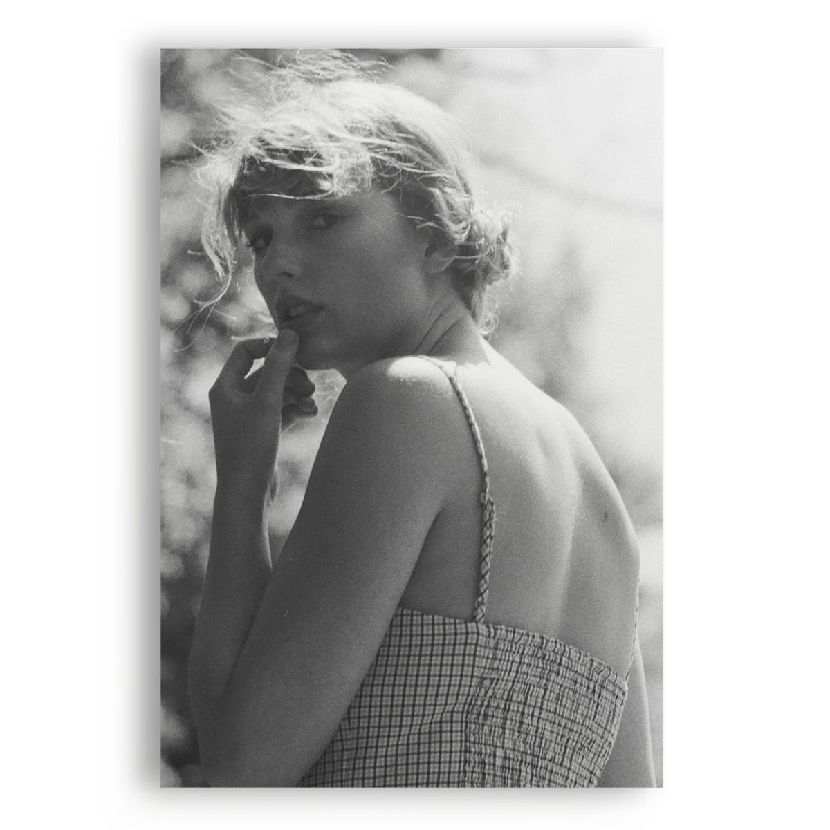 the "meet me behind the mall" lithograph | Taylor Swift Wiki | Fandom