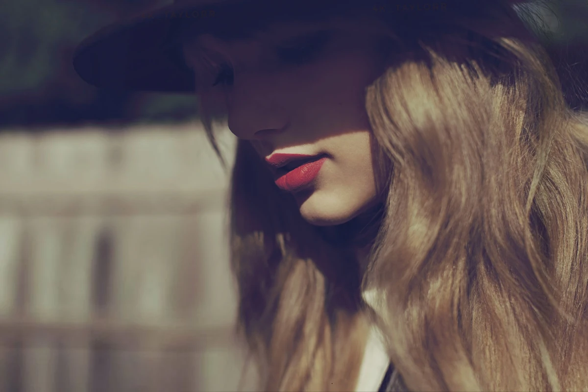 Red photoshoot | Taylor Swift Wiki | Fandom