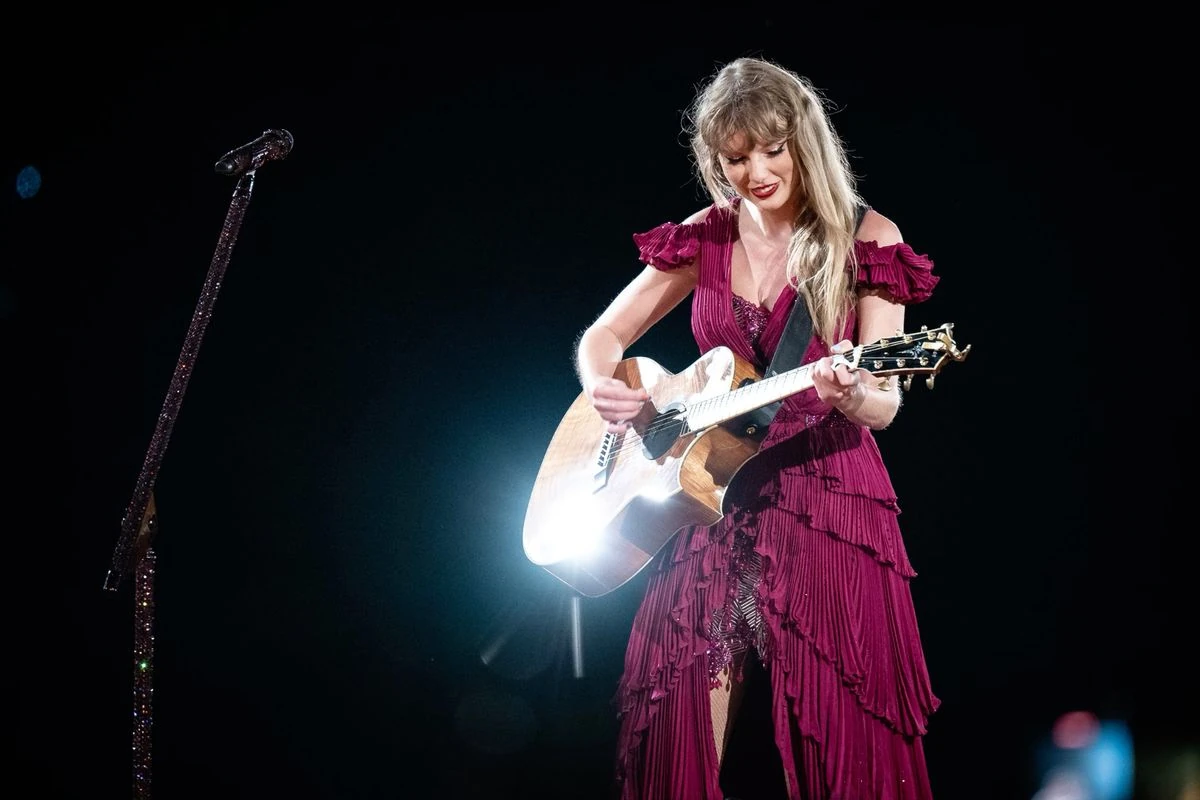 The Eras Tour Acoustic set gallery | Taylor Swift Wiki | Fandom