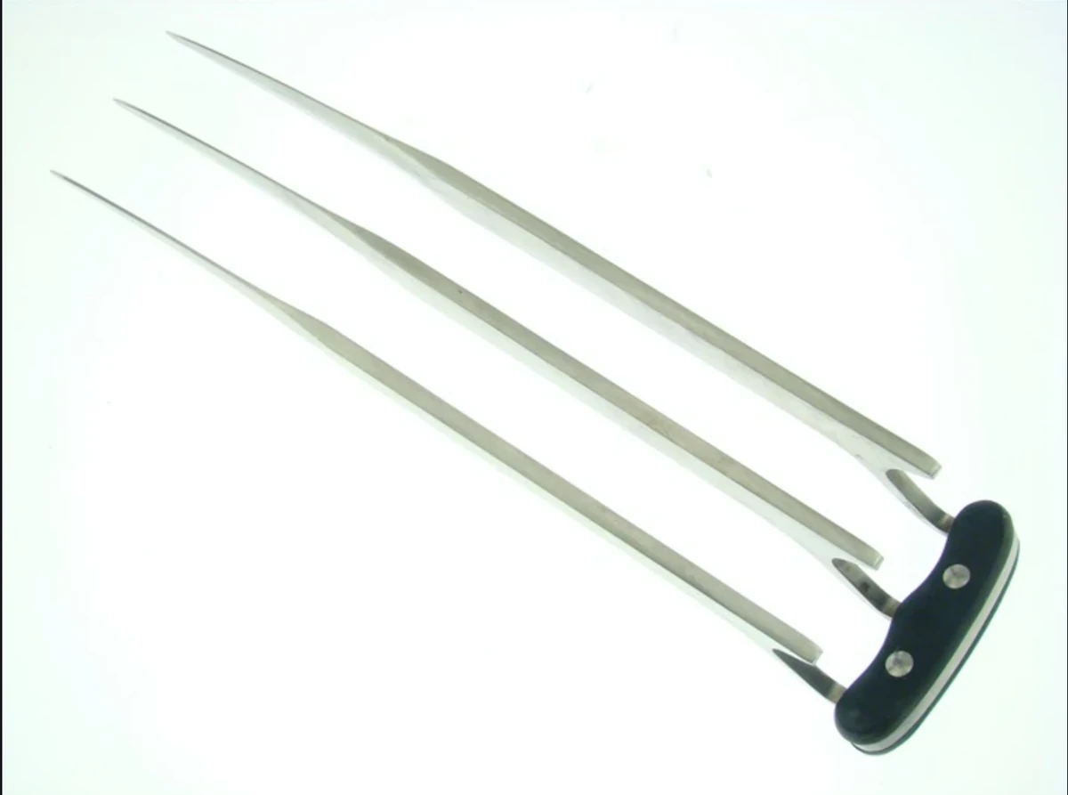 Tekkō-kagi | Teenage Mutant Ninja Turtles 2023 Wiki | Fandom