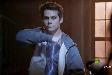 Stiles Stilinski Temporada 3 Sonrisa Decidió Finalmente Ver El Teen