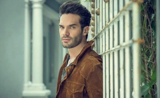 Carlos Athié | Telenovela Database Wikia | Fandom